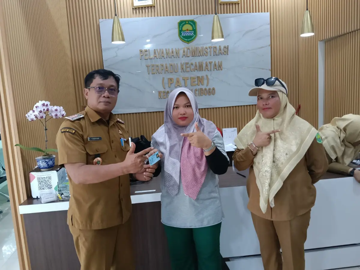 Gak Pake Ribet, di Subang Sekarang Bisa Cetak E-KTP Langsung di Kantor ...